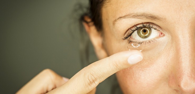 Wearing Contact Lenses For The First Time | LensDirect